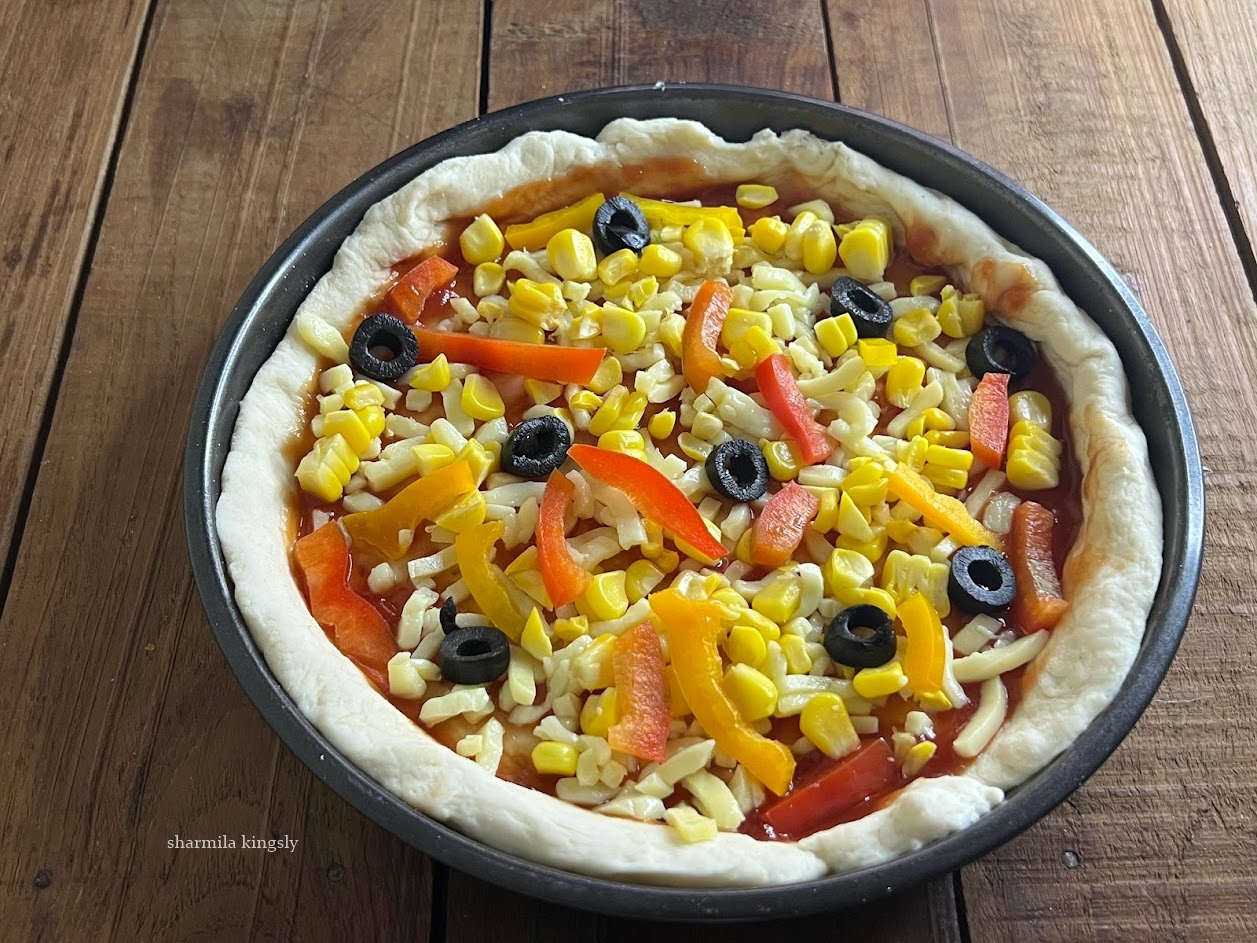 Sweetcorn Pizza - Cook with Sharmila