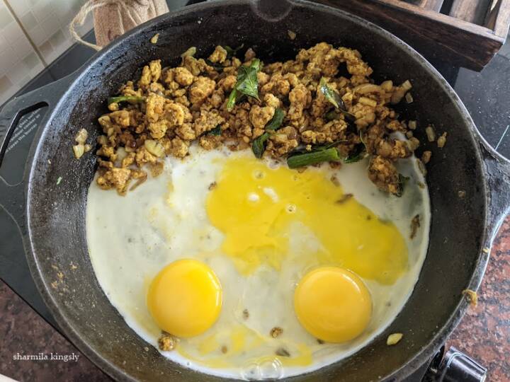 Chicken Keema Egg Burji - Cook with Sharmila